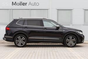 Black Volkswagen Tiguan 2023 in Ventspils, with an engine capacity of 2.00 L and mileage of 159 thousand km for 24750 €, photo 7 on AUTOMOTO.COM.LV
