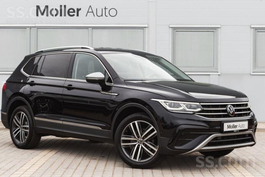 Black Volkswagen Tiguan 2023 in Ventspils, with an engine capacity of 2.00 L and mileage of 159 thousand km for 24750 €, photo 8 on AUTOMOTO.COM.LV
