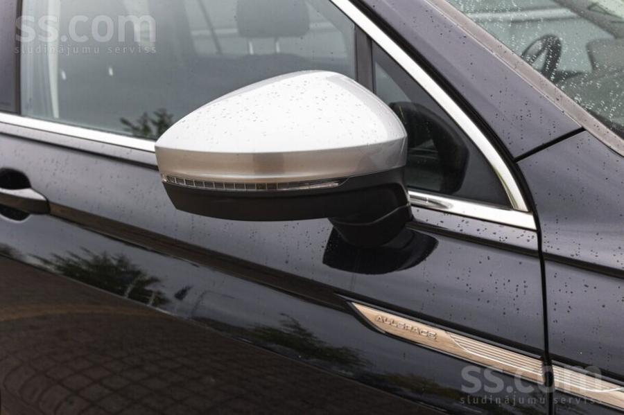 Black Volkswagen Tiguan 2023 in Ventspils, with an engine capacity of 2.00 L and mileage of 159 thousand km for 24750 €, photo 11 on AUTOMOTO.COM.LV