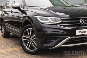 Black Volkswagen Tiguan 2023 in Ventspils, with an engine capacity of 2.00 L and mileage of 159 thousand km for 24750 €, photo 12 on AUTOMOTO.COM.LV