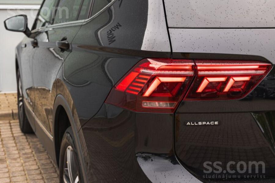 Black Volkswagen Tiguan 2023 in Ventspils, with an engine capacity of 2.00 L and mileage of 159 thousand km for 24750 €, photo 13 on AUTOMOTO.COM.LV