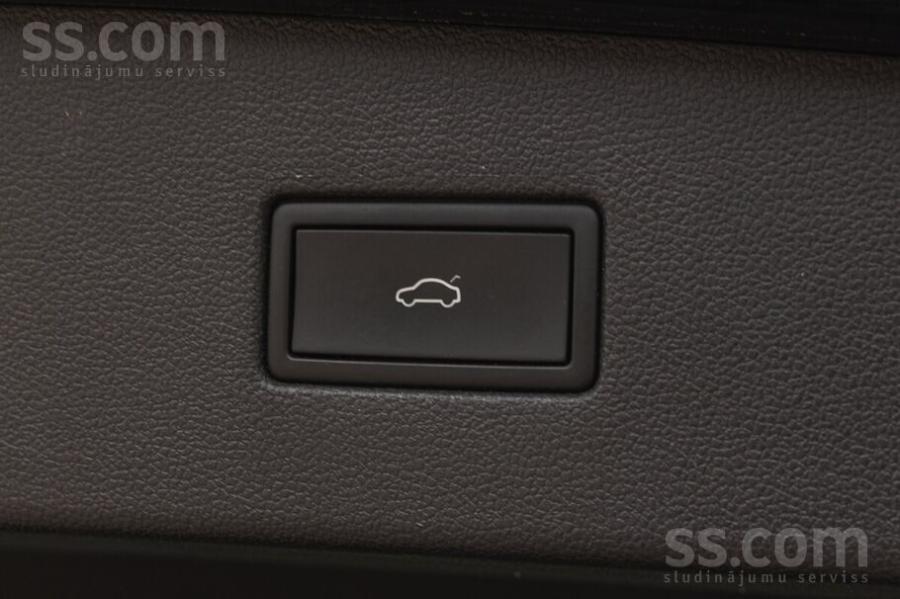 Black Volkswagen Tiguan 2023 in Ventspils, with an engine capacity of 2.00 L and mileage of 159 thousand km for 24750 €, photo 15 on AUTOMOTO.COM.LV