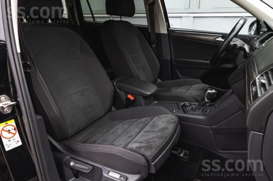 Black Volkswagen Tiguan 2023 in Ventspils, with an engine capacity of 2.00 L and mileage of 159 thousand km for 24750 €, photo 17 on AUTOMOTO.COM.LV