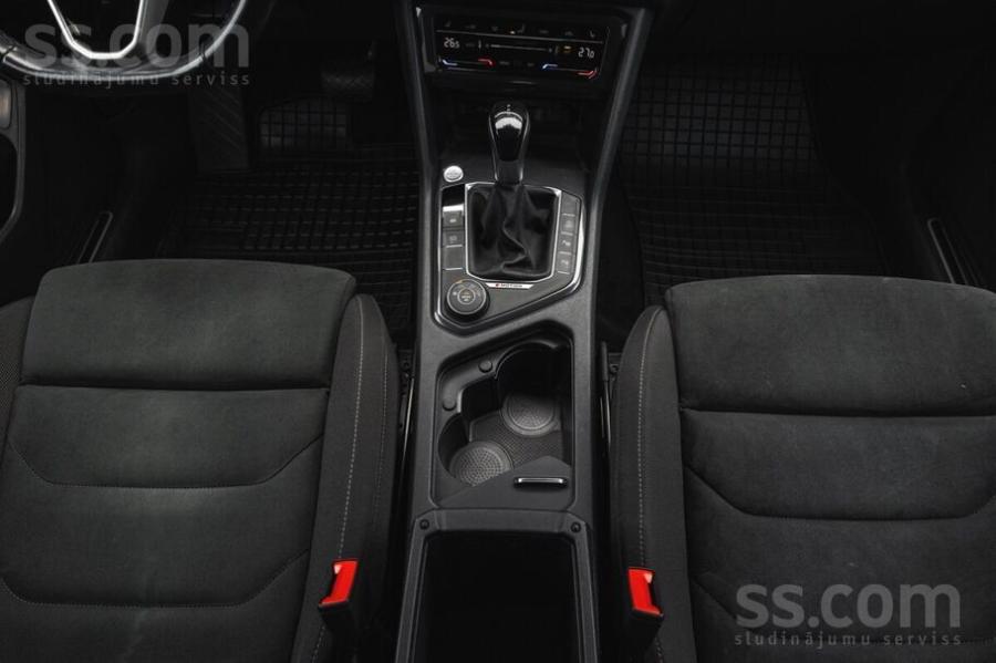 Black Volkswagen Tiguan 2023 in Ventspils, with an engine capacity of 2.00 L and mileage of 159 thousand km for 24750 €, photo 24 on AUTOMOTO.COM.LV