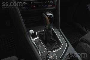 Black Volkswagen Tiguan 2023 in Ventspils, with an engine capacity of 2.00 L and mileage of 159 thousand km for 24750 €, photo 25 on AUTOMOTO.COM.LV