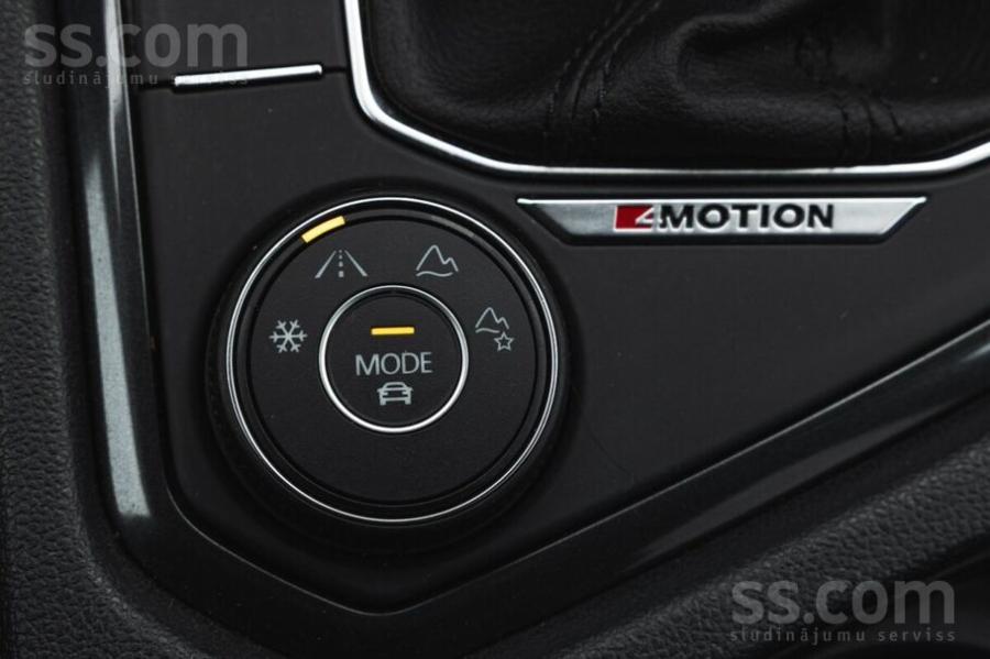 Black Volkswagen Tiguan 2023 in Ventspils, with an engine capacity of 2.00 L and mileage of 159 thousand km for 24750 €, photo 26 on AUTOMOTO.COM.LV