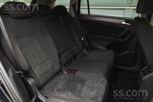 Black Volkswagen Tiguan 2023 in Ventspils, with an engine capacity of 2.00 L and mileage of 159 thousand km for 24750 €, photo 32 on AUTOMOTO.COM.LV