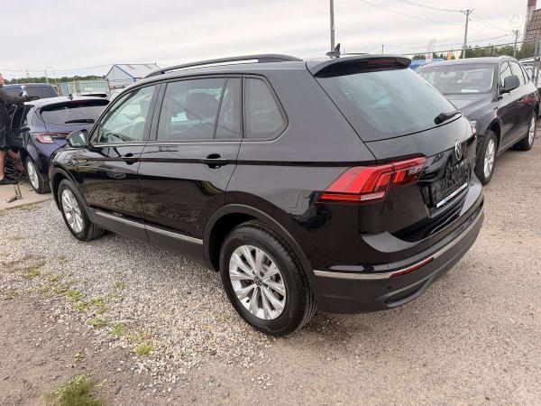 Melns Volkswagen Tiguan 2023 Kauņa, ar dzinēja tilpumu 1.40 L un nobraukumu 45 tūkst. km par 24300 €, foto 3 vietnē AUTOMOTO.COM.LV