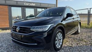 Melns Volkswagen Tiguan 2023 Viļņa, ar dzinēja tilpumu 1.50 L un nobraukumu 152 tūkst. km par 20449 €, foto  vietnē AUTOMOTO.COM.LV