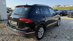Black Volkswagen Tiguan 2023 in Vilnius, with an engine capacity of 1.50 L and mileage of 152 thousand km for 20449 €, photo 7 on AUTOMOTO.COM.LV