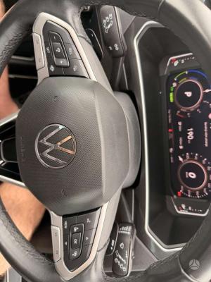 Melns Volkswagen Tiguan 2023 Kauņa, ar dzinēja tilpumu 1.40 L un nobraukumu 45 tūkst. km par 23700 €, foto 29 vietnē AUTOMOTO.COM.LV