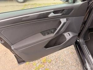 Melns Volkswagen Tiguan 2023 Kauņa, ar dzinēja tilpumu 1.40 L un nobraukumu 45 tūkst. km par 23300 €, foto 7 vietnē AUTOMOTO.COM.LV