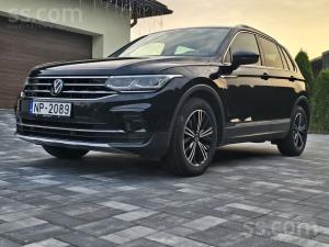 Melns Volkswagen Tiguan 2023 Rīga, ar dzinēja tilpumu 1.50 L un nobraukumu 59 tūkst. km par 28900 €, foto 5 vietnē AUTOMOTO.COM.LV