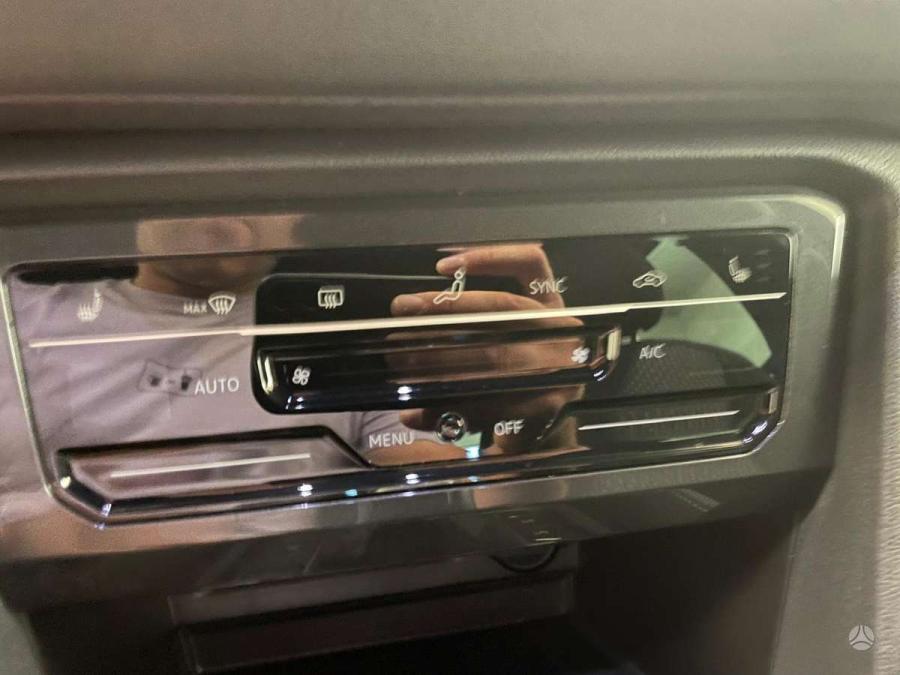 Melns Volkswagen Tiguan 2023 Viļņa, ar dzinēja tilpumu 1.97 L un nobraukumu 171 tūkst. km par 21054 €, foto 16 vietnē AUTOMOTO.COM.LV