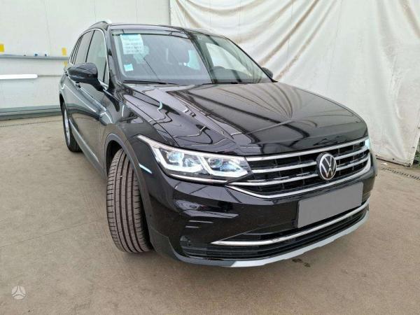 Melns Volkswagen Tiguan 2023 Viļņa, ar dzinēja tilpumu 1.50 L un nobraukumu 55 tūkst. km par 30855 €, foto 4 vietnē AUTOMOTO.COM.LV
