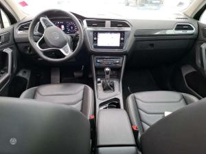 Melns Volkswagen Tiguan 2023 Viļņa, ar dzinēja tilpumu 1.50 L un nobraukumu 55 tūkst. km par 30855 €, foto 8 vietnē AUTOMOTO.COM.LV