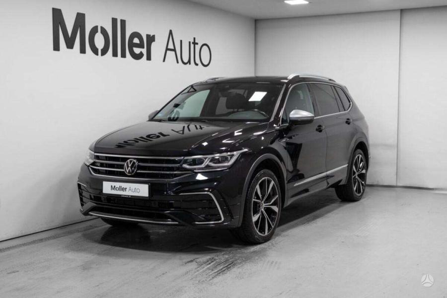 Black Volkswagen Tiguan 2023 in Vilnius, with an engine capacity of 2.00 L and mileage of 128 thousand km for 31950 €, photo 1 on AUTOMOTO.COM.LV