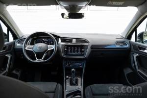 Black Volkswagen Tiguan 2023 in Riga, with an engine capacity of 1.40 L and mileage of 133 thousand km for 23450 €, photo 10 on AUTOMOTO.COM.LV