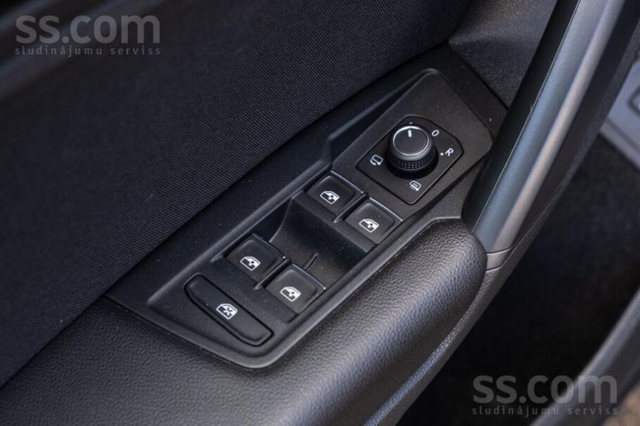Black Volkswagen Tiguan 2023 in Riga, with an engine capacity of 1.40 L and mileage of 133 thousand km for 23450 €, photo 23 on AUTOMOTO.COM.LV