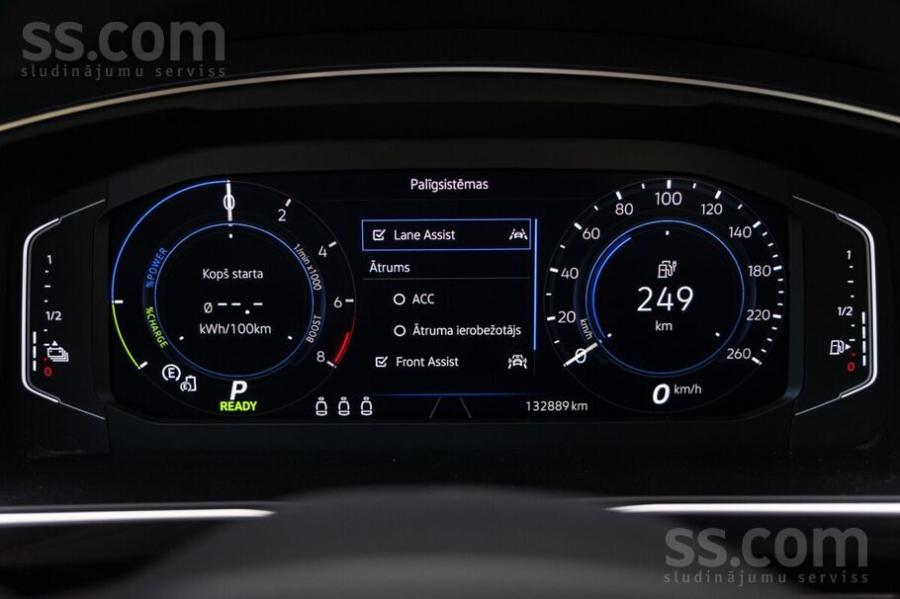 Black Volkswagen Tiguan 2023 in Riga, with an engine capacity of 1.40 L and mileage of 133 thousand km for 23450 €, photo 27 on AUTOMOTO.COM.LV