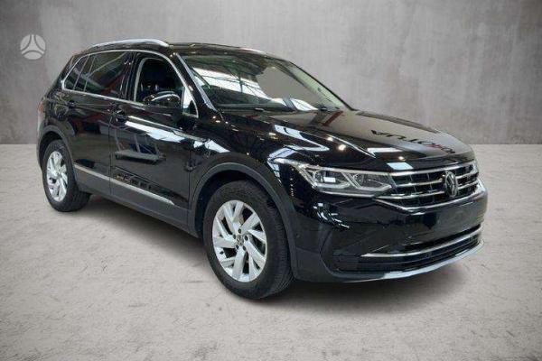 Volkswagen Tiguan 2023 Viļņa vietnē Melns Volkswagen Tiguan 2023 Viļņa, ar dzinēja tilpumu 1.50 L un nobraukumu 63 tūkst. km par 25475 €, foto 4 vietnē AUTOMOTO.COM.LV