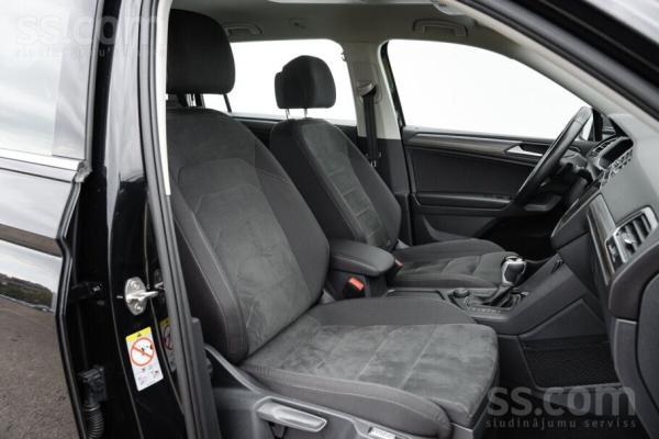 Volkswagen Tiguan 2023 in Riga on AUTOMOTO.COM.LV Black Volkswagen Tiguan 2023 in Riga, with an engine capacity of 2.00 L and mileage of 123 thousand km for 28500 €, photo 8 on AUTOMOTO.COM.LV
