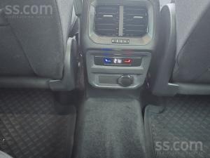 Melns Volkswagen Tiguan 2023 Rīga, ar dzinēja tilpumu 1.50 L un nobraukumu 60 tūkst. km par 27200 €, foto 12 vietnē AUTOMOTO.COM.LV