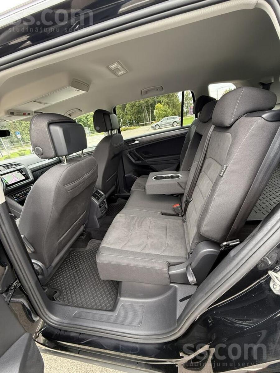 Black Volkswagen Tiguan 2023 in Riga, with an engine capacity of 1.50 L and mileage of 74 thousand km for 27950 €, photo 9 on AUTOMOTO.COM.LV