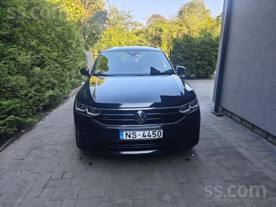 Melns Volkswagen Tiguan 2023 Rīga, ar dzinēja tilpumu 2.00 L un nobraukumu 65 tūkst. km par 30500 €, foto 3 vietnē AUTOMOTO.COM.LV