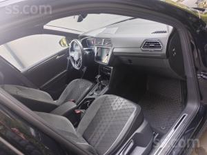 Melns Volkswagen Tiguan 2023 Rīga, ar dzinēja tilpumu 2.00 L un nobraukumu 65 tūkst. km par 30500 €, foto 6 vietnē AUTOMOTO.COM.LV