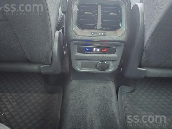 Volkswagen Tiguan 2023 Rīga vietnē Melns Volkswagen Tiguan 2023 Rīga, ar dzinēja tilpumu 1.50 L un nobraukumu 60 tūkst. km par 26200 €, foto 11 vietnē AUTOMOTO.COM.LV