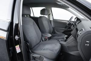 Black Volkswagen Tiguan 2023 in Riga, with an engine capacity of 1.50 L and mileage of 61 thousand km for 24950 €, photo 7 on AUTOMOTO.COM.LV