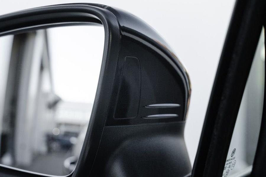 Black Volkswagen Tiguan 2023 in Riga, with an engine capacity of 1.50 L and mileage of 61 thousand km for 24950 €, photo 15 on AUTOMOTO.COM.LV