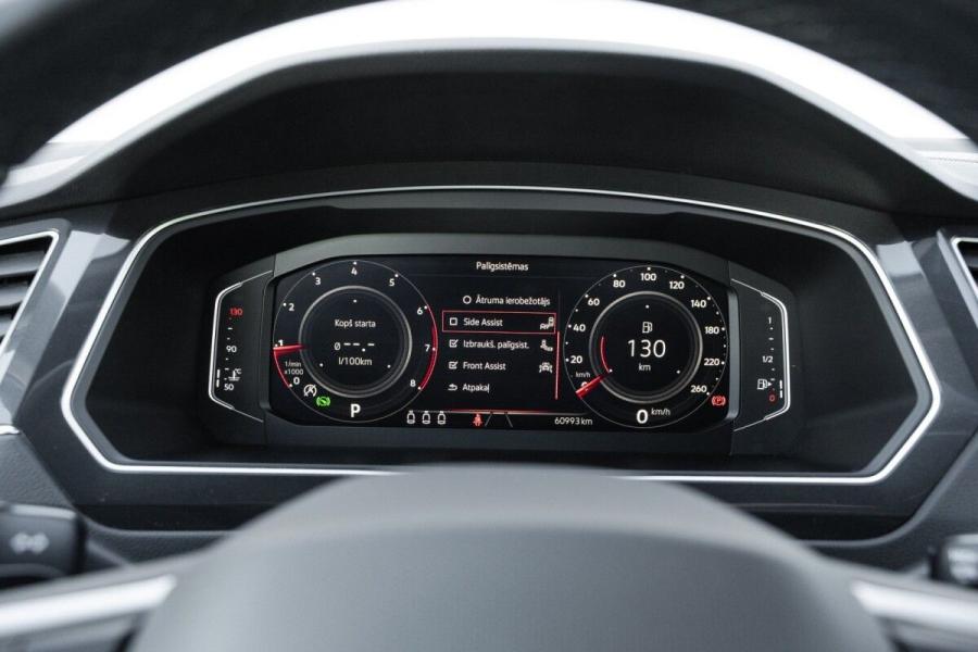 Black Volkswagen Tiguan 2023 in Riga, with an engine capacity of 1.50 L and mileage of 61 thousand km for 24950 €, photo 17 on AUTOMOTO.COM.LV