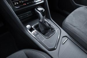 Black Volkswagen Tiguan 2023 in Riga, with an engine capacity of 1.50 L and mileage of 61 thousand km for 24950 €, photo 20 on AUTOMOTO.COM.LV