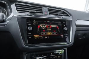 Black Volkswagen Tiguan 2023 in Riga, with an engine capacity of 1.50 L and mileage of 61 thousand km for 24950 €, photo 27 on AUTOMOTO.COM.LV
