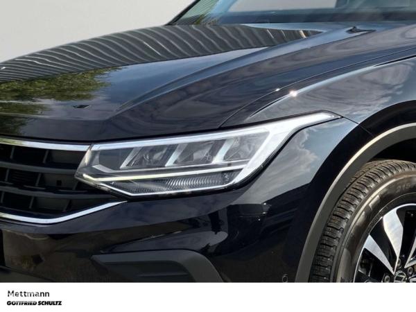 Melns Volkswagen Tiguan 2024 Kauņa, ar dzinēja tilpumu 1.50 L un nobraukumu 19 tūkst. km par 32690 €, foto 4 vietnē AUTOMOTO.COM.LV