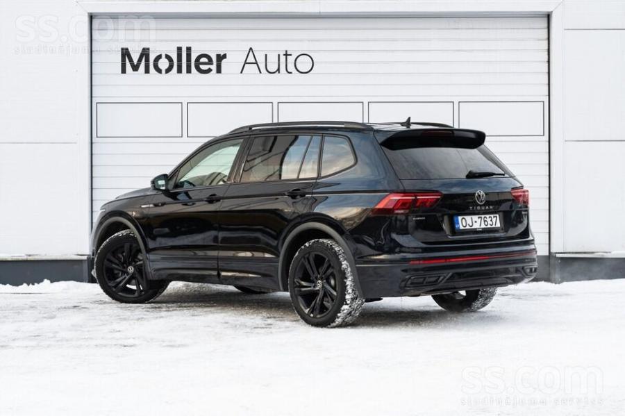 Melns Volkswagen Tiguan 2024 Rīga, ar dzinēja tilpumu 2.00 L un nobraukumu 94 tūkst. km par 36950 €, foto 3 vietnē AUTOMOTO.COM.LV