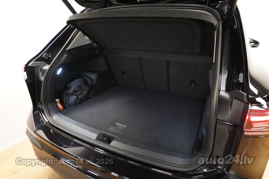 Black Volkswagen Tiguan 2024 in Tallinn, with an engine capacity of 1.50 L and mileage of 36 thousand km for 31900 €, photo 21 on AUTOMOTO.COM.LV