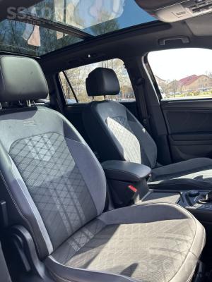 Black Volkswagen Tiguan 2024 in Riga, with an engine capacity of 2.00 L and mileage of 48 thousand km for 35400 €, photo 11 on AUTOMOTO.COM.LV