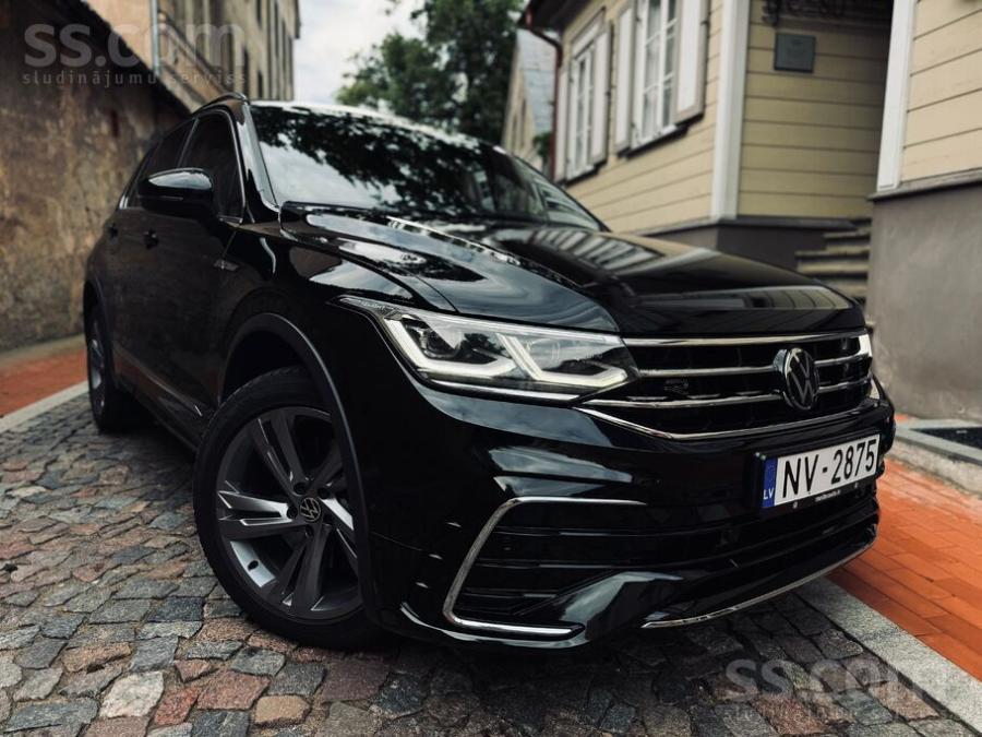 Melns Volkswagen Tiguan 2024 Cēsis, ar dzinēja tilpumu 2.00 L un nobraukumu 0 tūkst. km par 29900 €, foto 1 vietnē AUTOMOTO.COM.LV