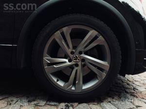 Melns Volkswagen Tiguan 2024 Cēsis, ar dzinēja tilpumu 2.00 L un nobraukumu 0 tūkst. km par 29900 €, foto 10 vietnē AUTOMOTO.COM.LV