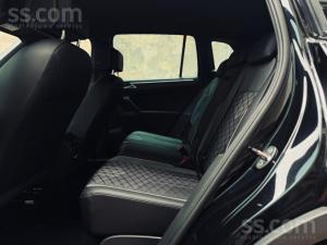 Melns Volkswagen Tiguan 2024 Cēsis, ar dzinēja tilpumu 2.00 L un nobraukumu 0 tūkst. km par 29900 €, foto 14 vietnē AUTOMOTO.COM.LV