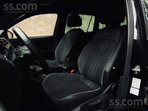 Melns Volkswagen Tiguan 2024 Cēsis, ar dzinēja tilpumu 2.00 L un nobraukumu 0 tūkst. km par 29900 €, foto 16 vietnē AUTOMOTO.COM.LV