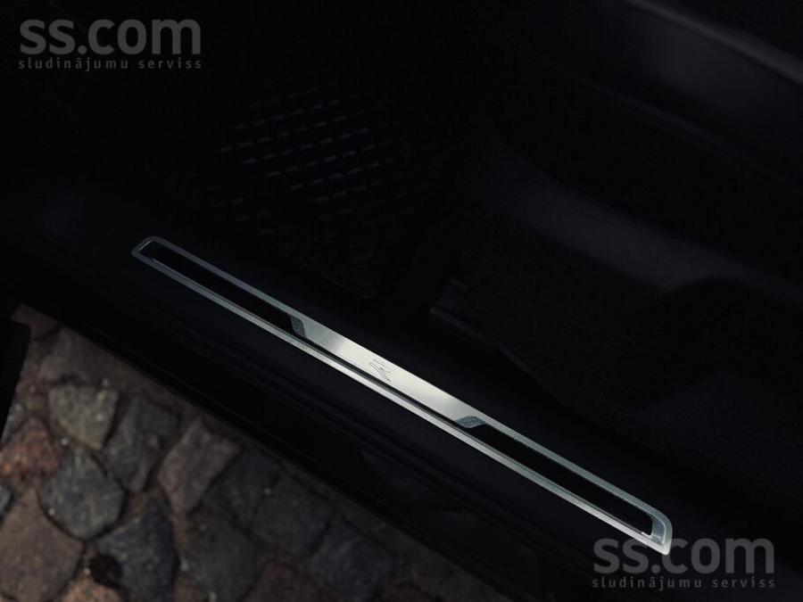 Melns Volkswagen Tiguan 2024 Cēsis, ar dzinēja tilpumu 2.00 L un nobraukumu 0 tūkst. km par 29900 €, foto 25 vietnē AUTOMOTO.COM.LV