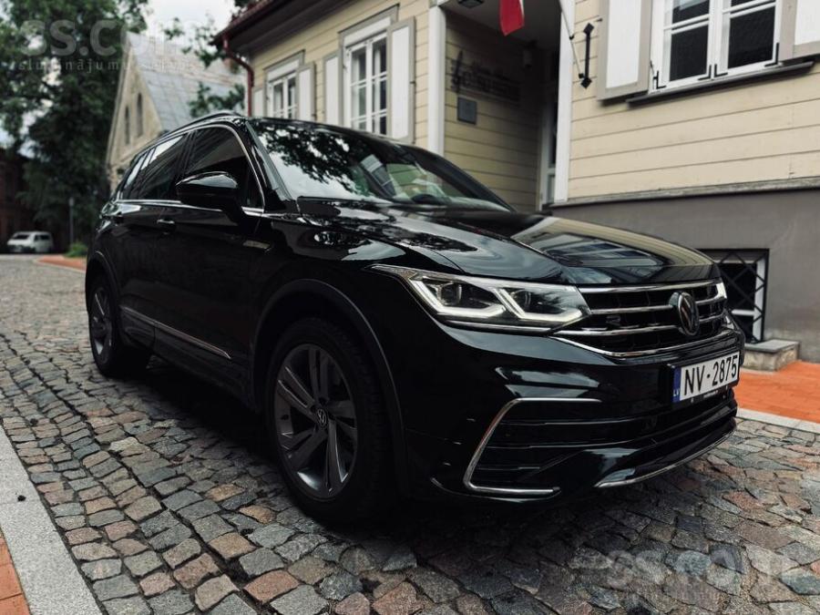 Melns Volkswagen Tiguan 2024 Cēsis, ar dzinēja tilpumu 2.00 L un nobraukumu 0 tūkst. km par 29900 €, foto 31 vietnē AUTOMOTO.COM.LV