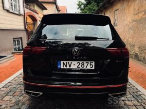 Melns Volkswagen Tiguan 2024 Cēsis, ar dzinēja tilpumu 2.00 L un nobraukumu 0 tūkst. km par 29900 €, foto 34 vietnē AUTOMOTO.COM.LV