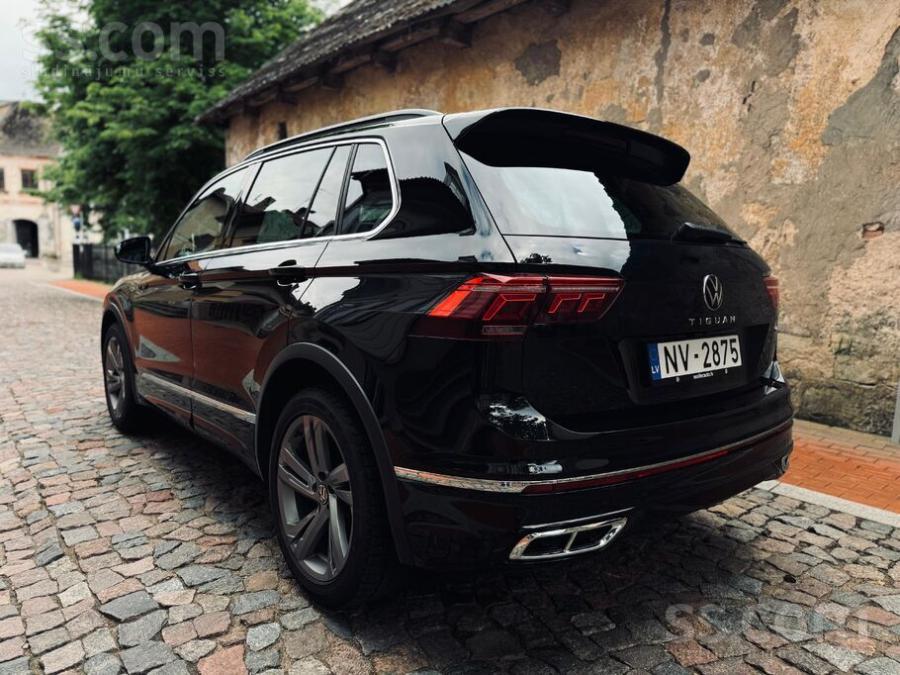 Melns Volkswagen Tiguan 2024 Cēsis, ar dzinēja tilpumu 2.00 L un nobraukumu 0 tūkst. km par 29900 €, foto 36 vietnē AUTOMOTO.COM.LV