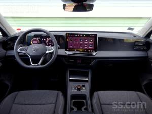 Melns Volkswagen Tiguan 2024 Rīga, ar dzinēja tilpumu 2.00 L un nobraukumu 13 tūkst. km par 35900 €, foto 6 vietnē AUTOMOTO.COM.LV