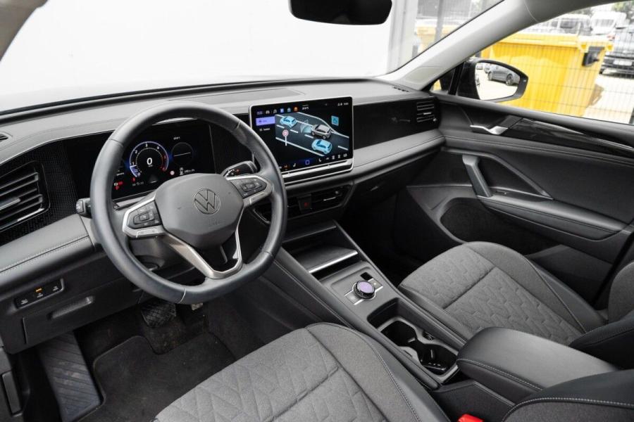 Melns Volkswagen Tiguan 2024 Rīga, ar dzinēja tilpumu 2.00 L un nobraukumu 21 tūkst. km par 32950 €, foto 27 vietnē AUTOMOTO.COM.LV